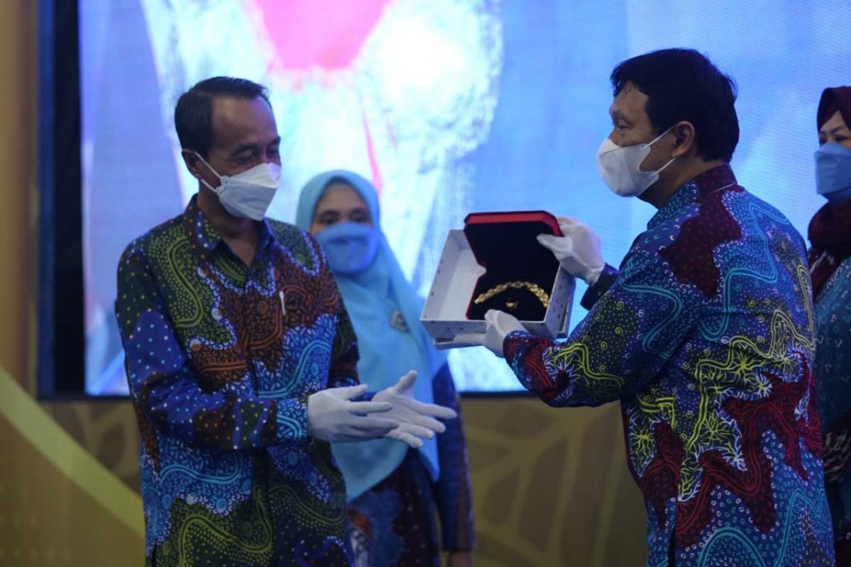 Suasana Haru Bahagia Warnai Pisah Sambut Direktur Polinema