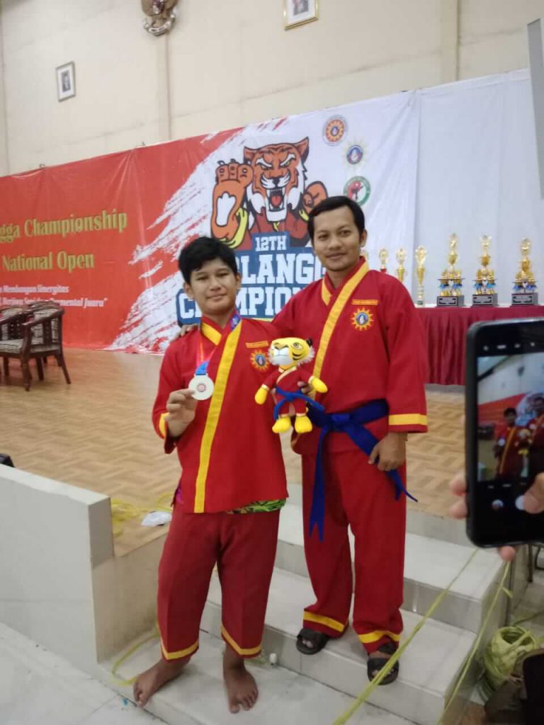 Rasya, Siswa SMPN 19 Surabaya Raih Prestasi Kejurnas Tapak Suci