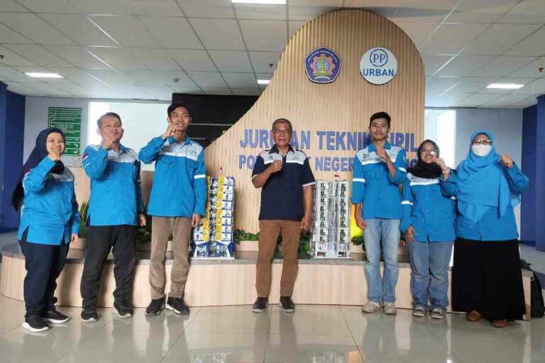 Dua Tim Teknik Sipil Polinema Raih Juara 3 KBGI Baja dan Beton Pracetak