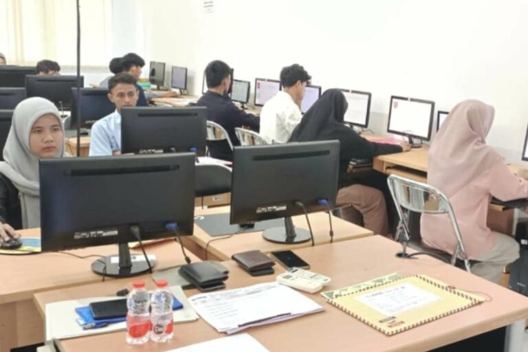 Penggunaan Kamera Tersembunyi Cemari UTBK SNBT 2025, Panitia Siap Tempuh Jalur Hukum